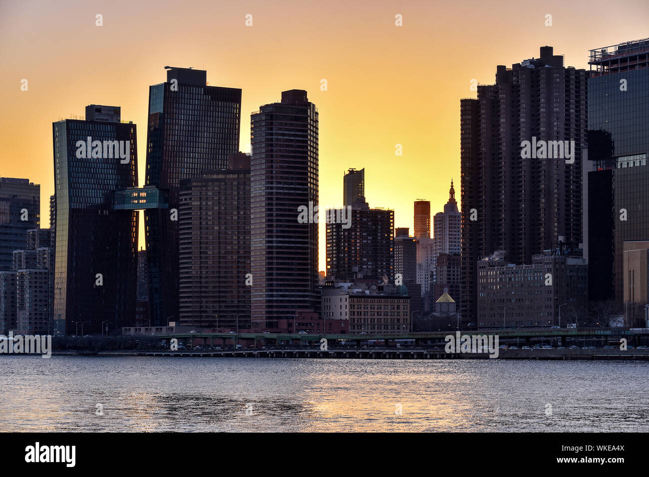 New york city beautiful sunset hi-res stock photography and images - Alamy
