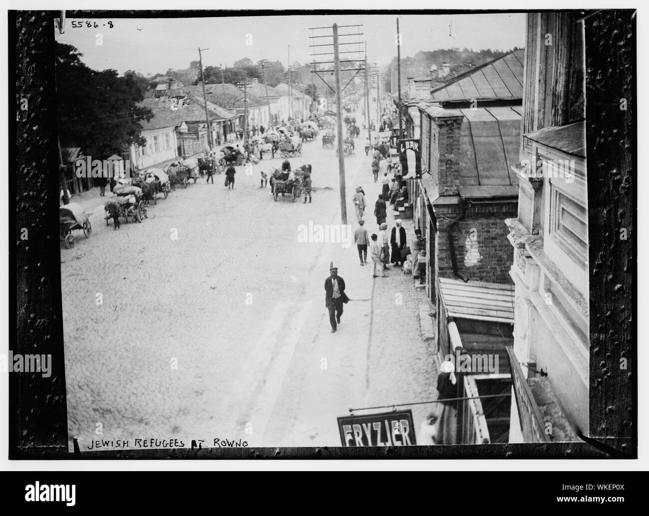 Jewish refugee Black and White Stock Photos & Images - Alamy