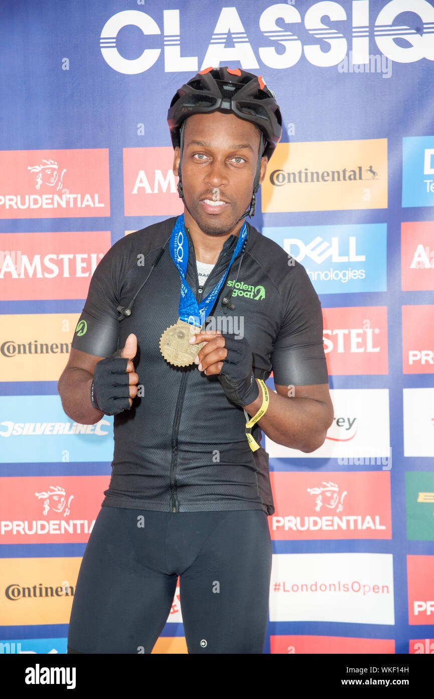 Celebrity cyclists cross the finish line on the Mall after completing ...