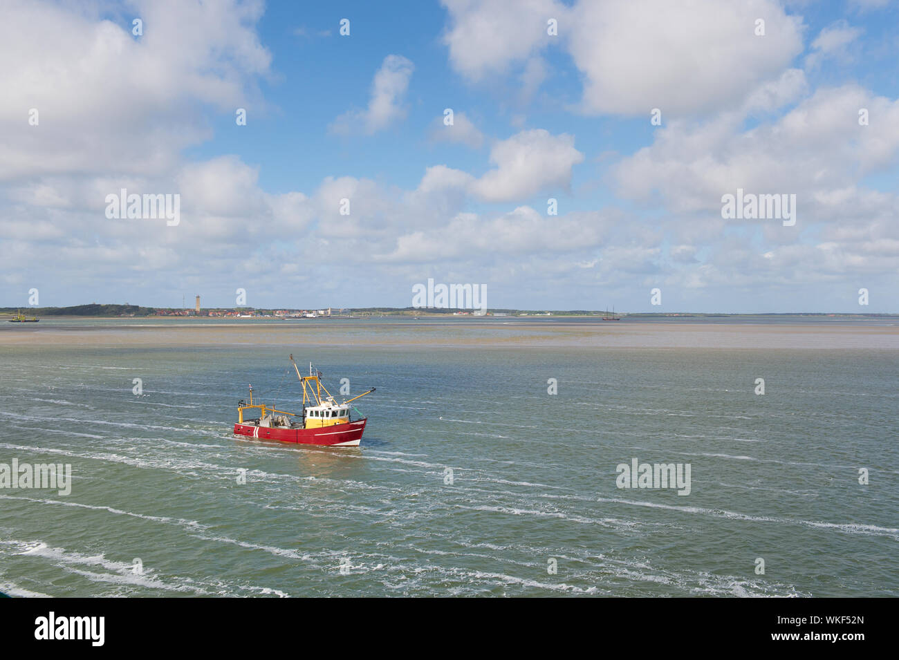 Red Dutch fishing trawler at wadden sea Stock Photo - Alamy