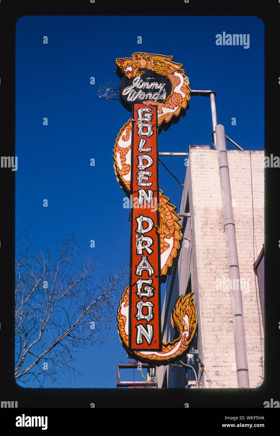 Jimmy wongs golden dragon sign hi-res stock photography and images - Alamy