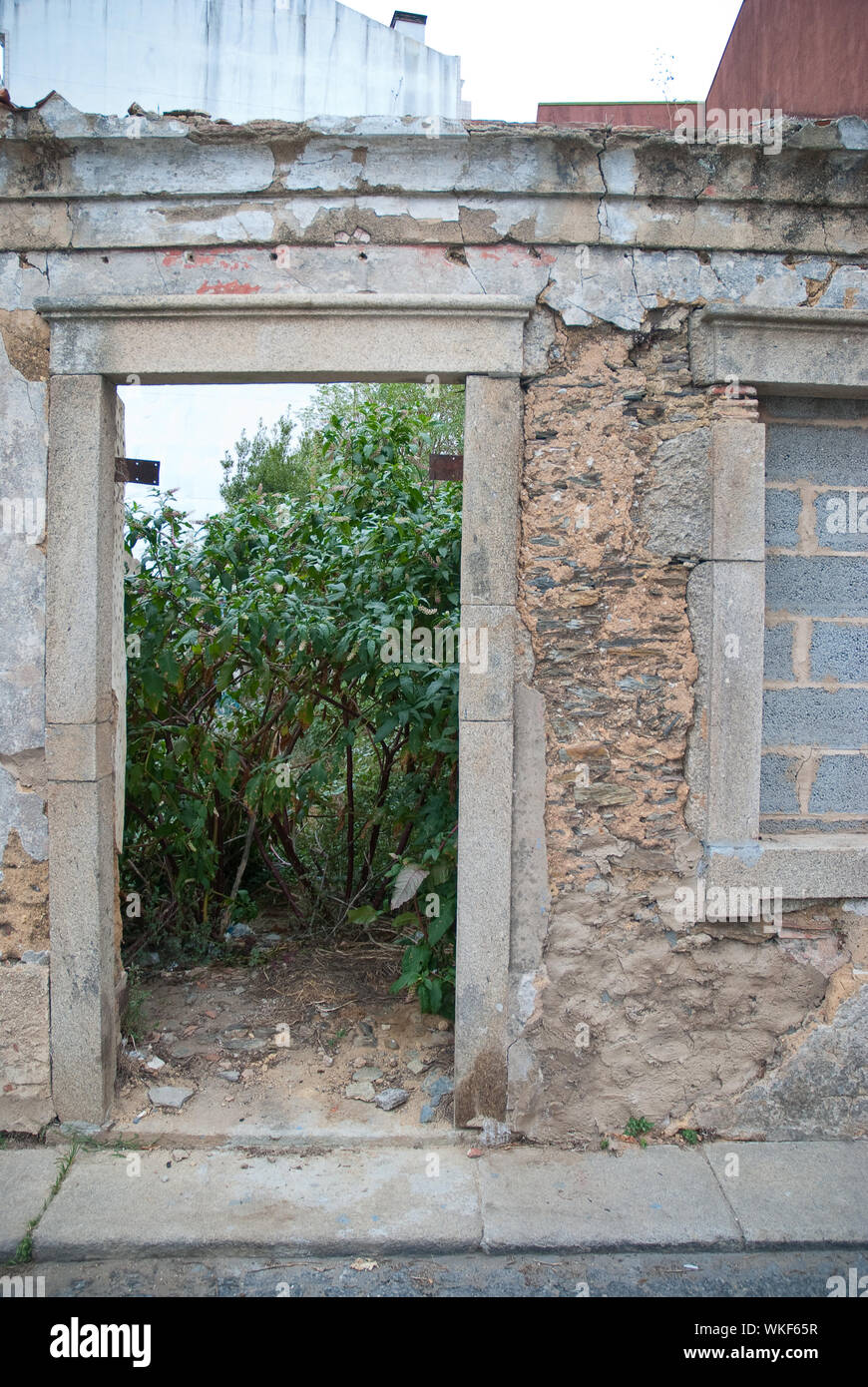 Old house facade with broken door and windows Stock Photo - Alamy