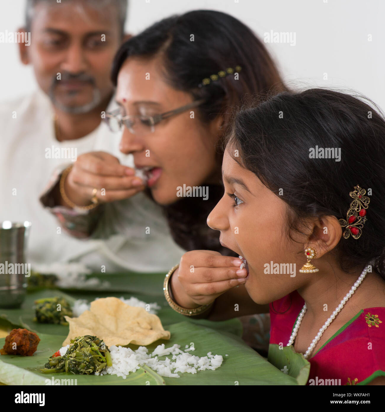 Curry dinner family table hi-res stock photography and images - Alamy