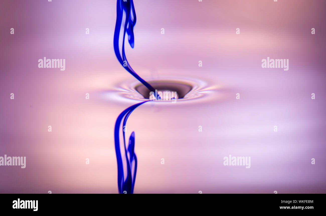 Purple liquid hi-res stock photography and images - Alamy