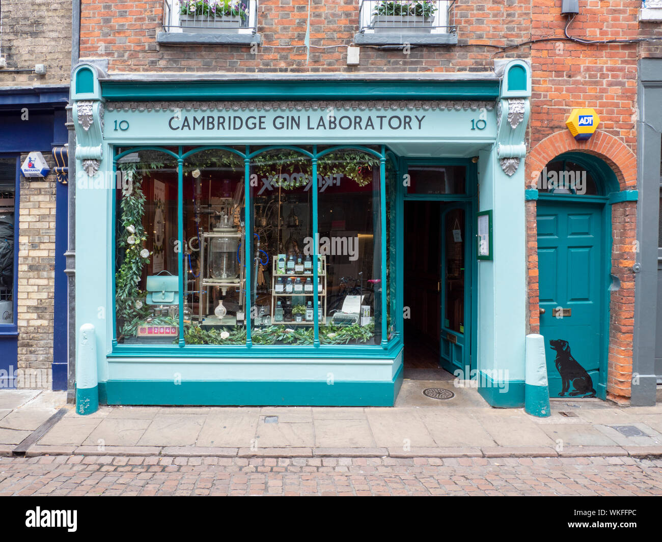 Cambridge gin laboratory hi-res stock photography and images - Alamy