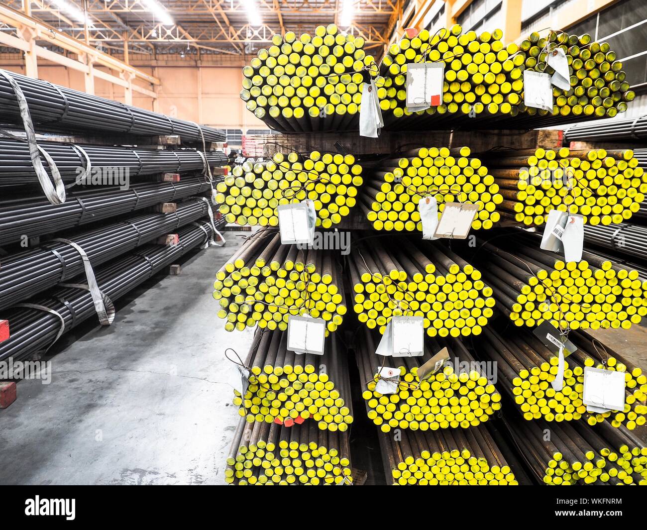 Warehouse people pipes hi-res stock photography and images - Alamy