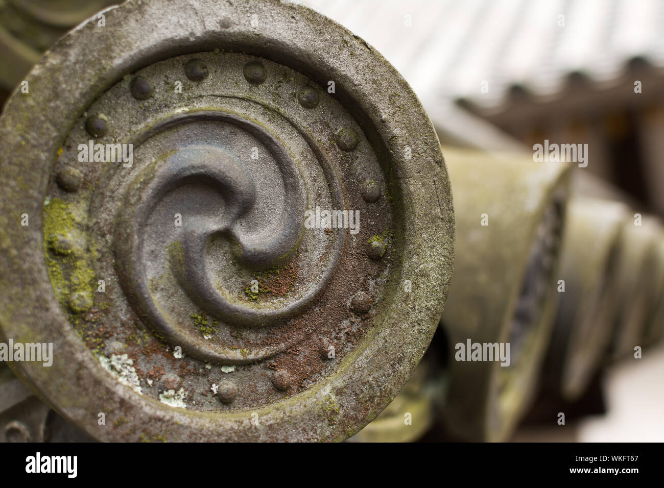 Traditional pattern in Japanese roof Stock Photo - Alamy