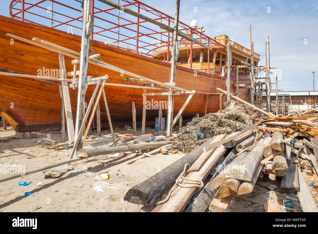 Traditional handiwork shipbuilding Sur Oman Stock Photo - Alamy