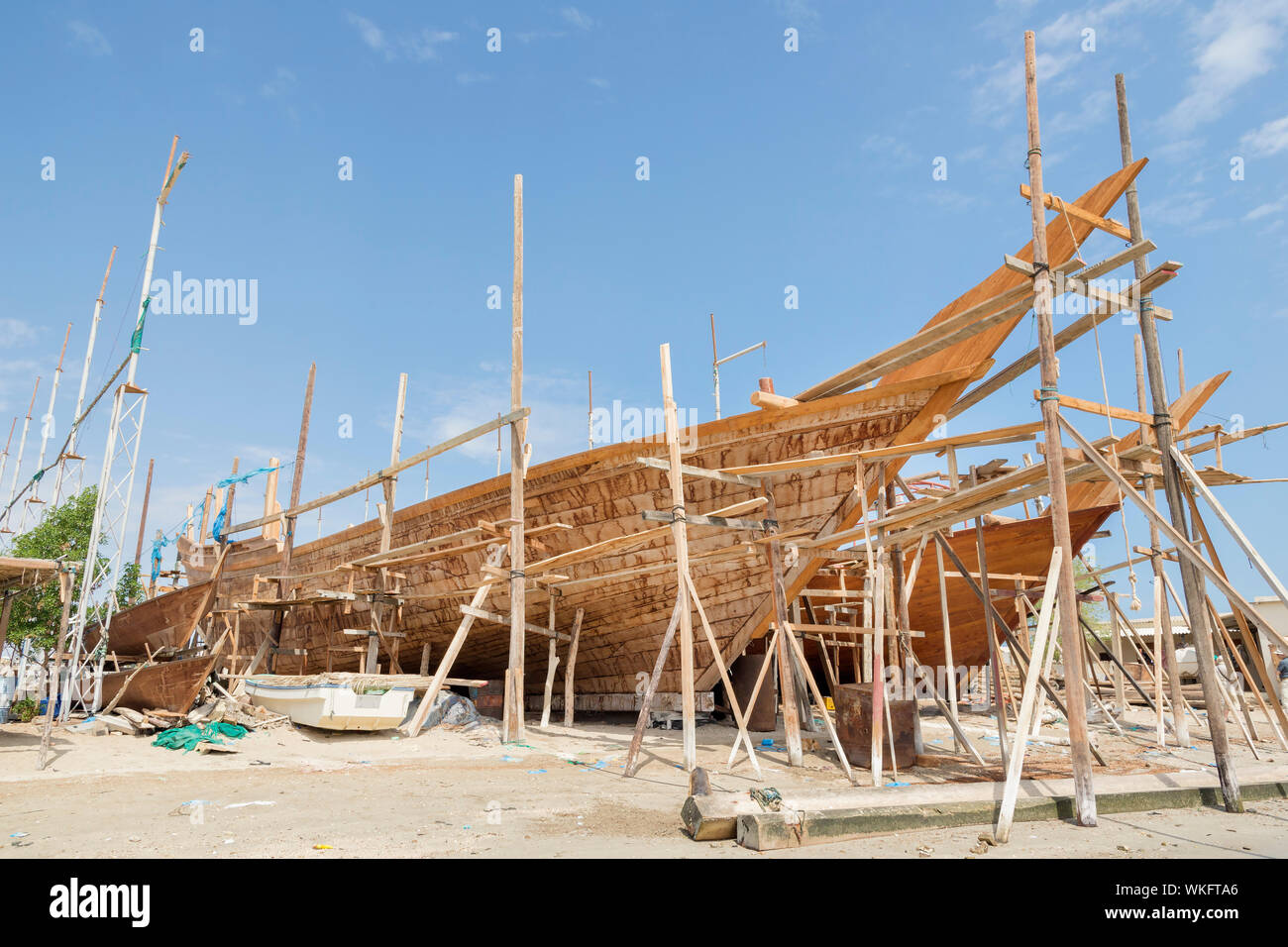 Traditional handiwork shipbuilding Sur Oman Stock Photo - Alamy