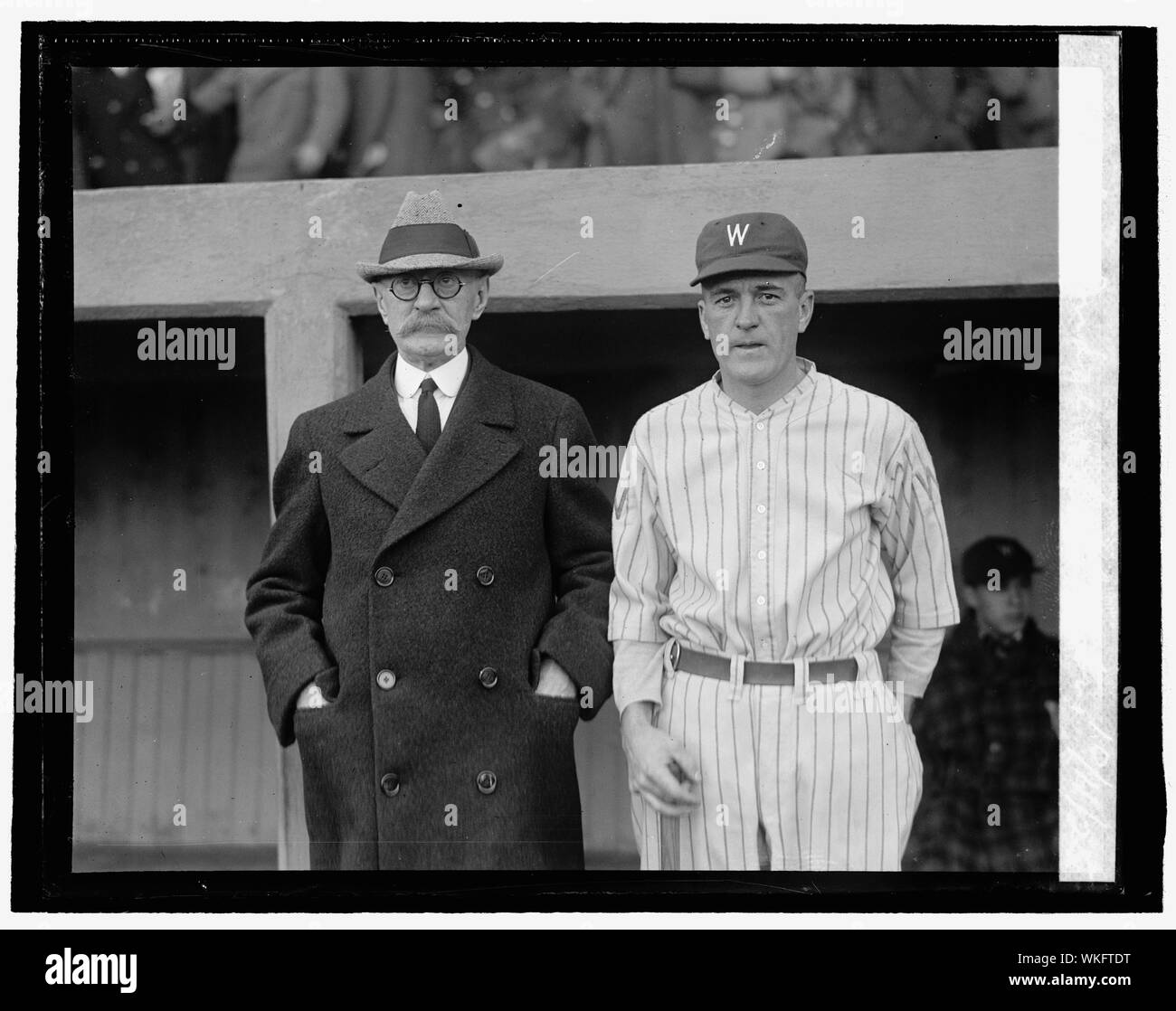 Joe Judge & Father Sr. 10/11/25 Stock Photo - Alamy