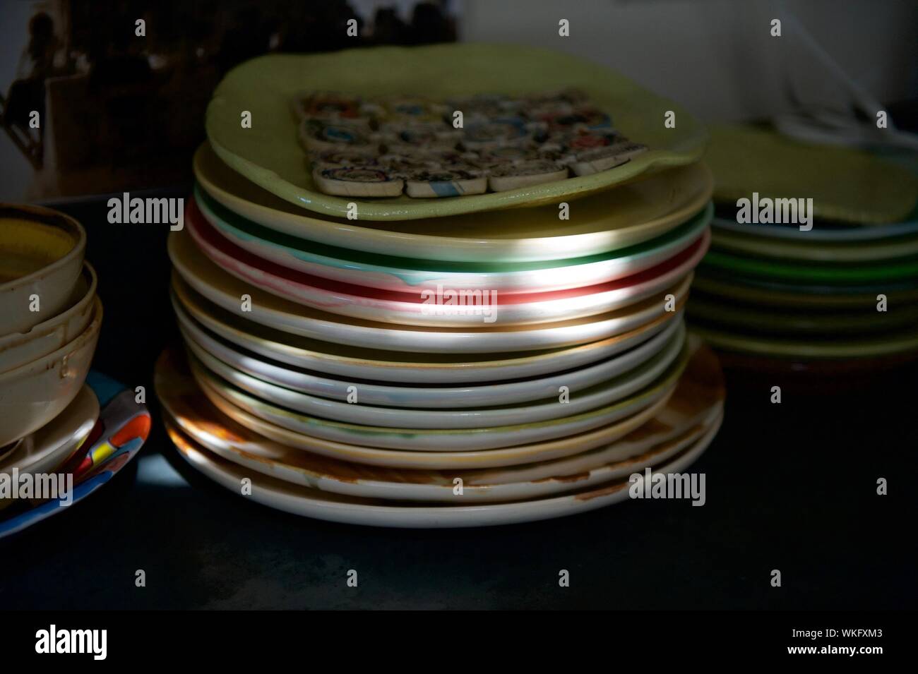 Stack Plates High Resolution Stock Photography and Images - Alamy
