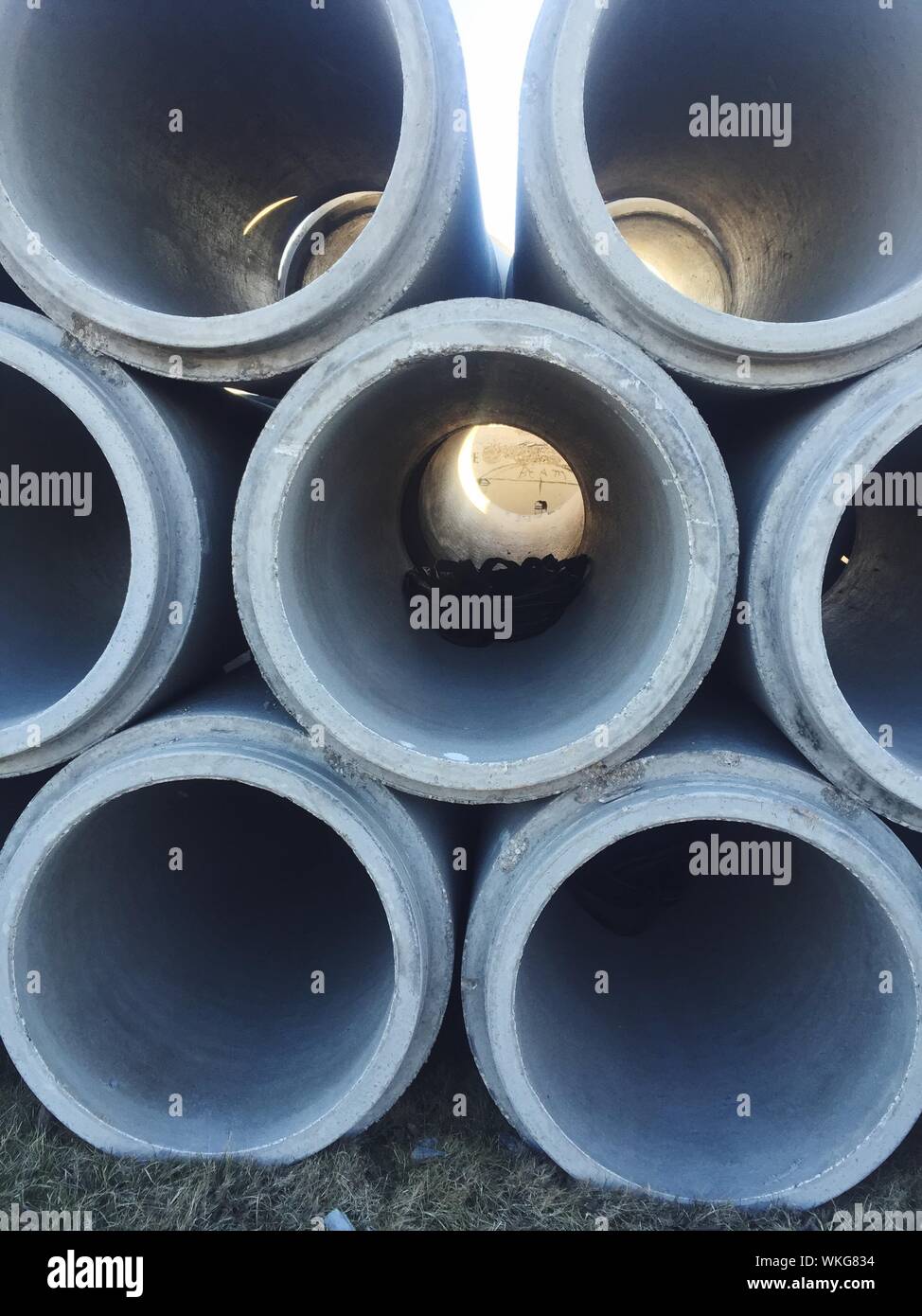 Round pipes hi-res stock photography and images - Alamy