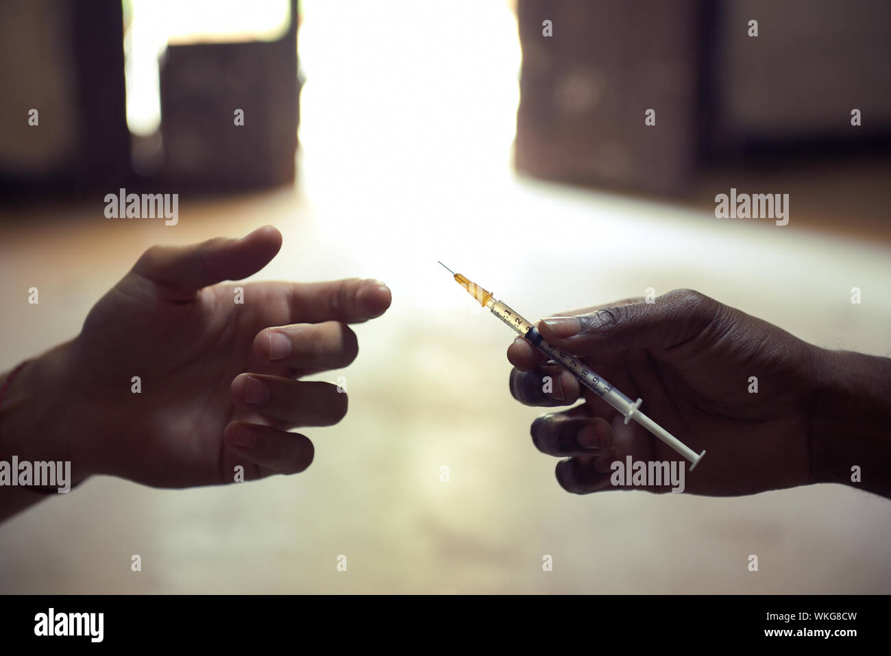 Man shooting up drugs hi-res stock photography and images - Alamy