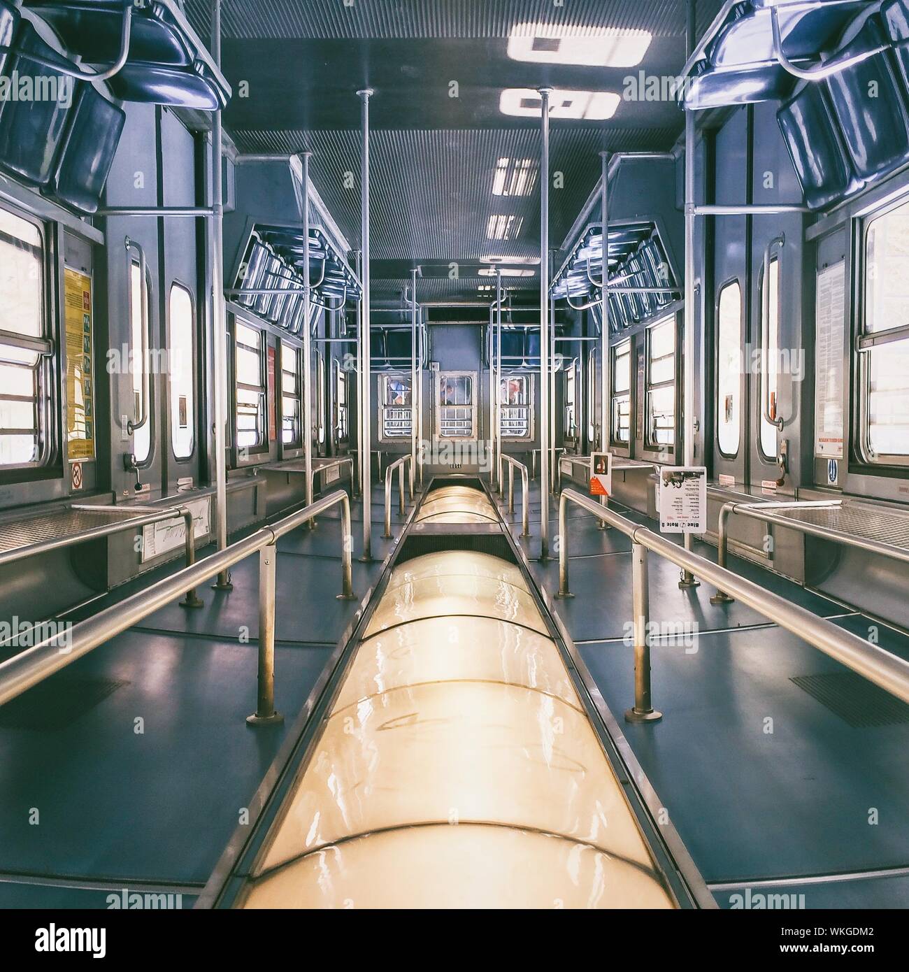 Empty train hi-res stock photography and images - Alamy