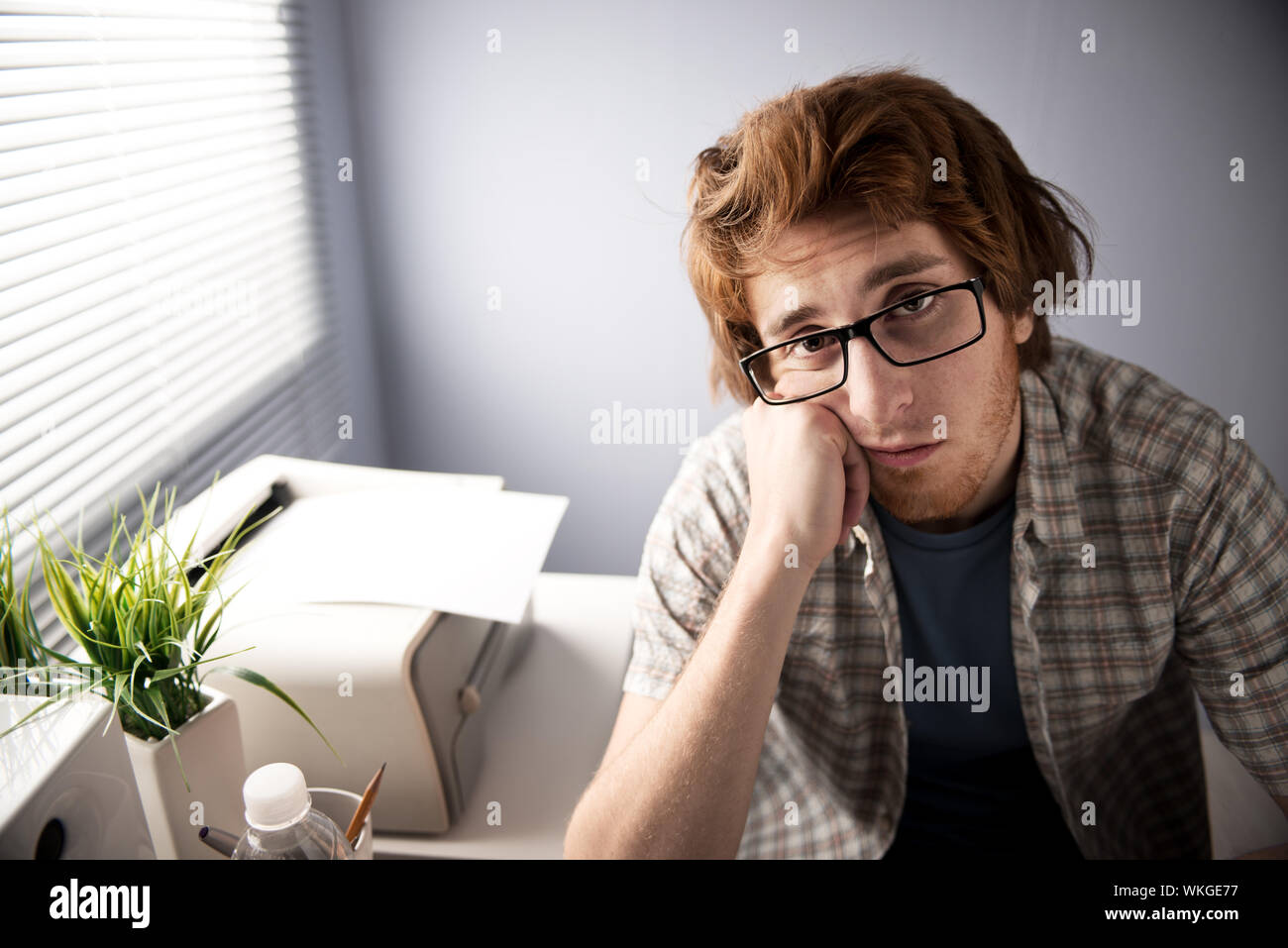 Distraught college student hi-res stock photography and images - Alamy