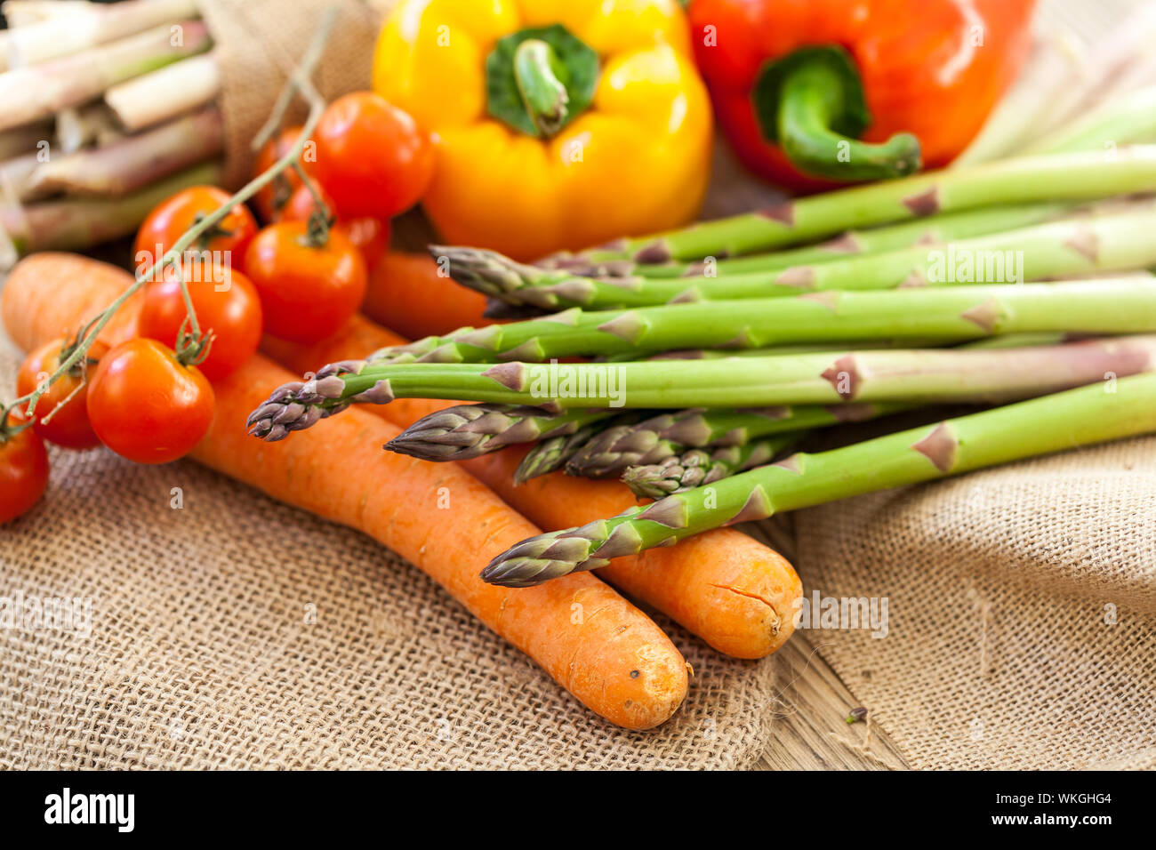 Fresh vegetables in a country kitchen Stock Photo - Alamy