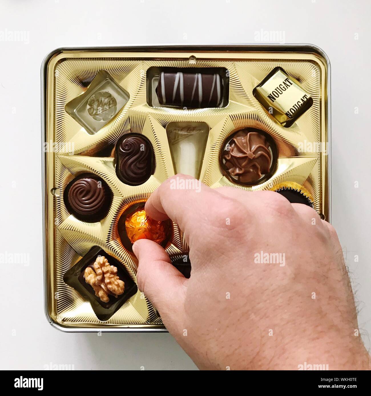 Man picking up box hi-res stock photography and images - Alamy