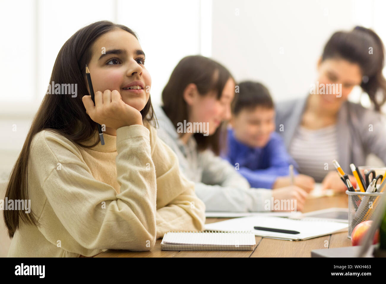 Child daydreaming classroom hi-res stock photography and images - Alamy