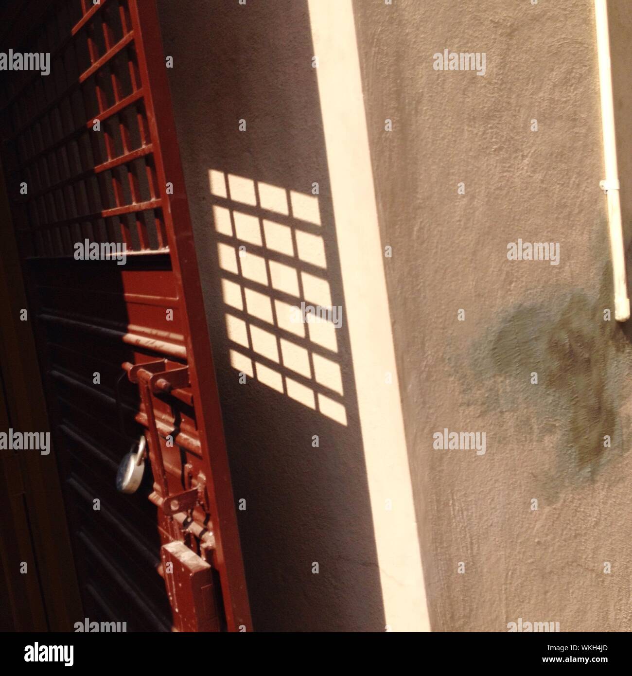 Open house gate hi-res stock photography and images - Alamy