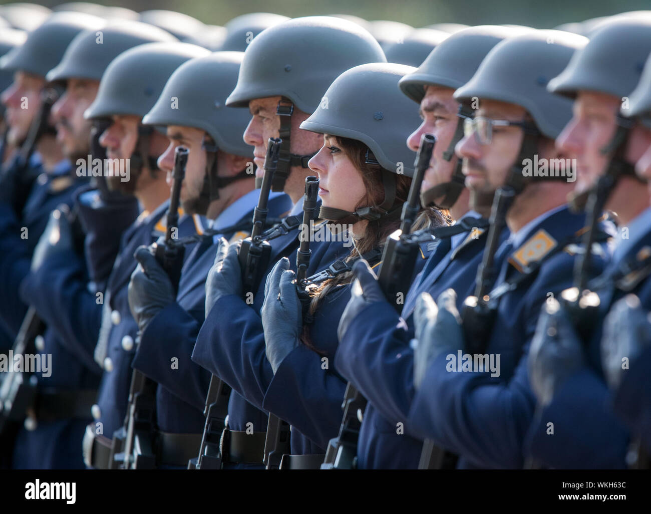 Soldiers luftwaffe air force hi-res stock photography and images - Alamy