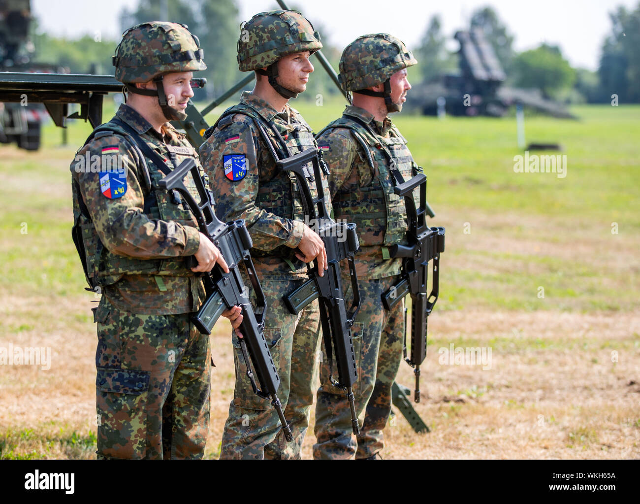 Defence position hi-res stock photography and images - Alamy