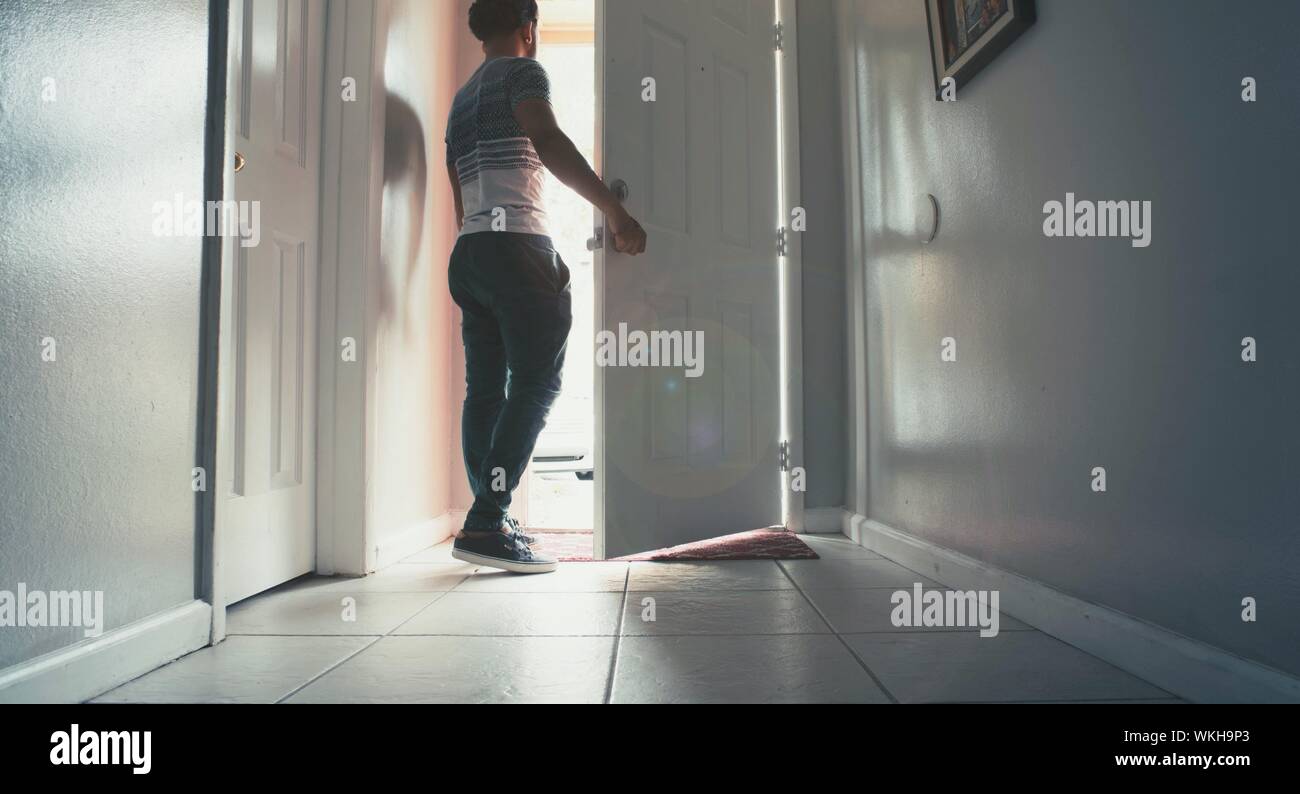 Entrance opening hi-res stock photography and images - Alamy