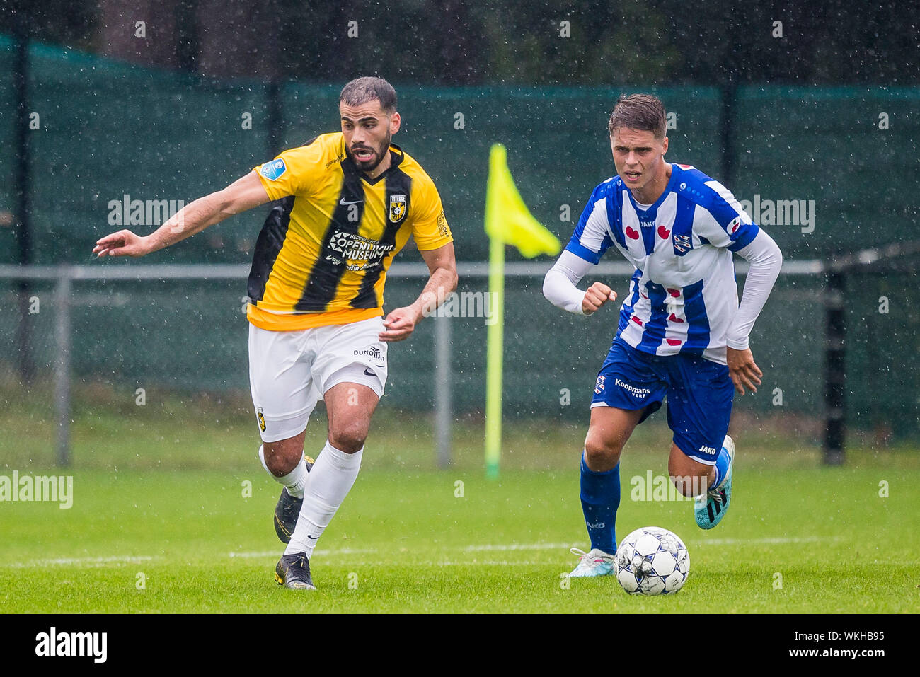Joey veerman training heerenveen hi-res stock photography and images ...