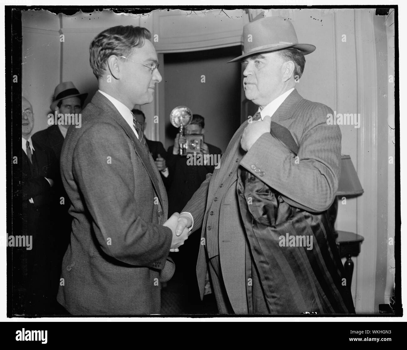 L davis Cut Out Stock Images & Pictures - Alamy