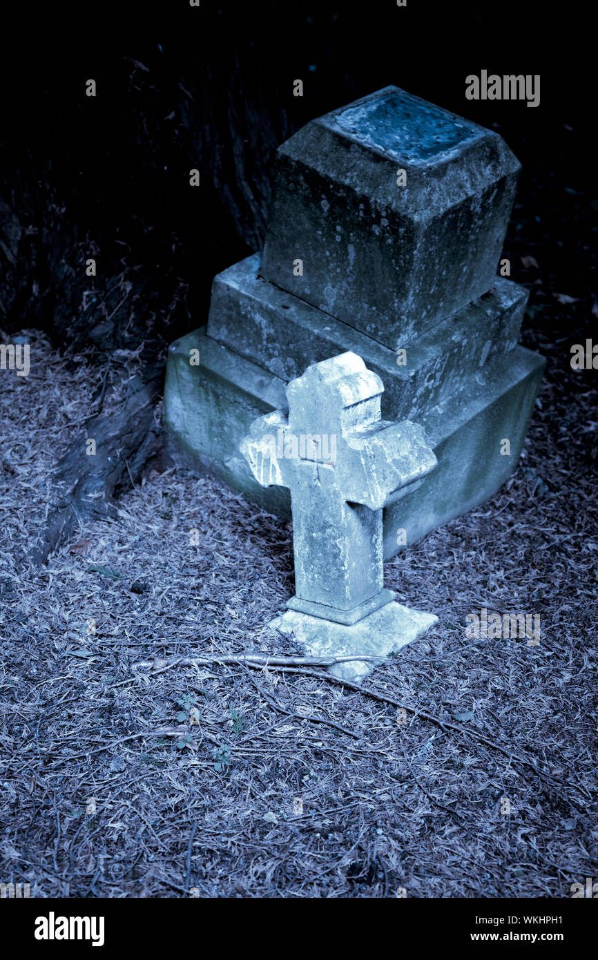 Rural cemetery hi-res stock photography and images - Alamy