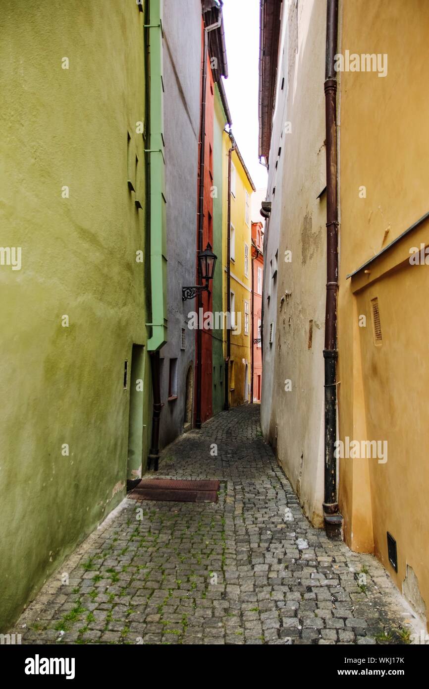 Alley background hi-res stock photography and images - Alamy