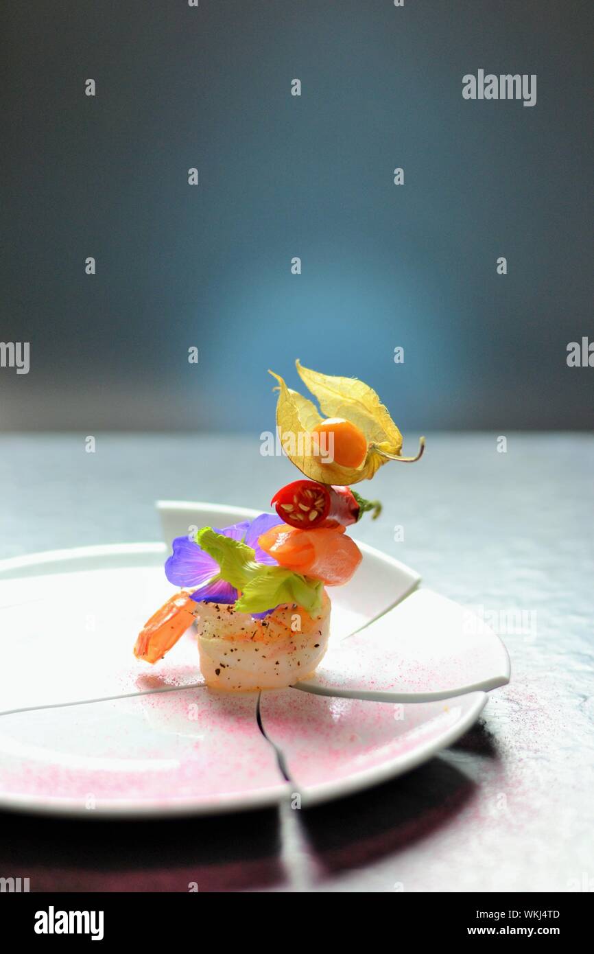 Broken plate, food hi-res stock photography and images - Alamy