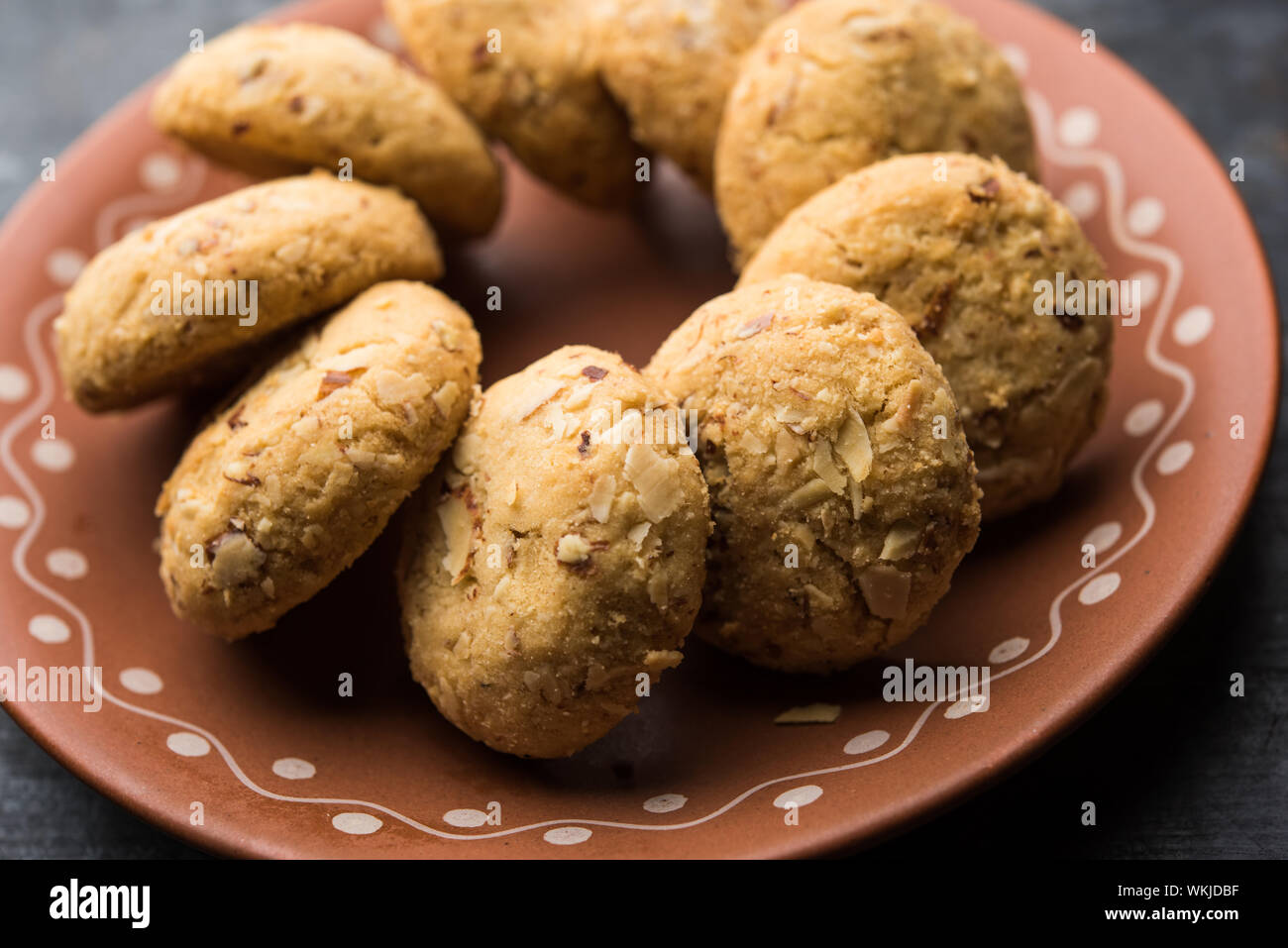 Nan khatai or Nankhatai is an authentic Indian sweet and savory eggless ...