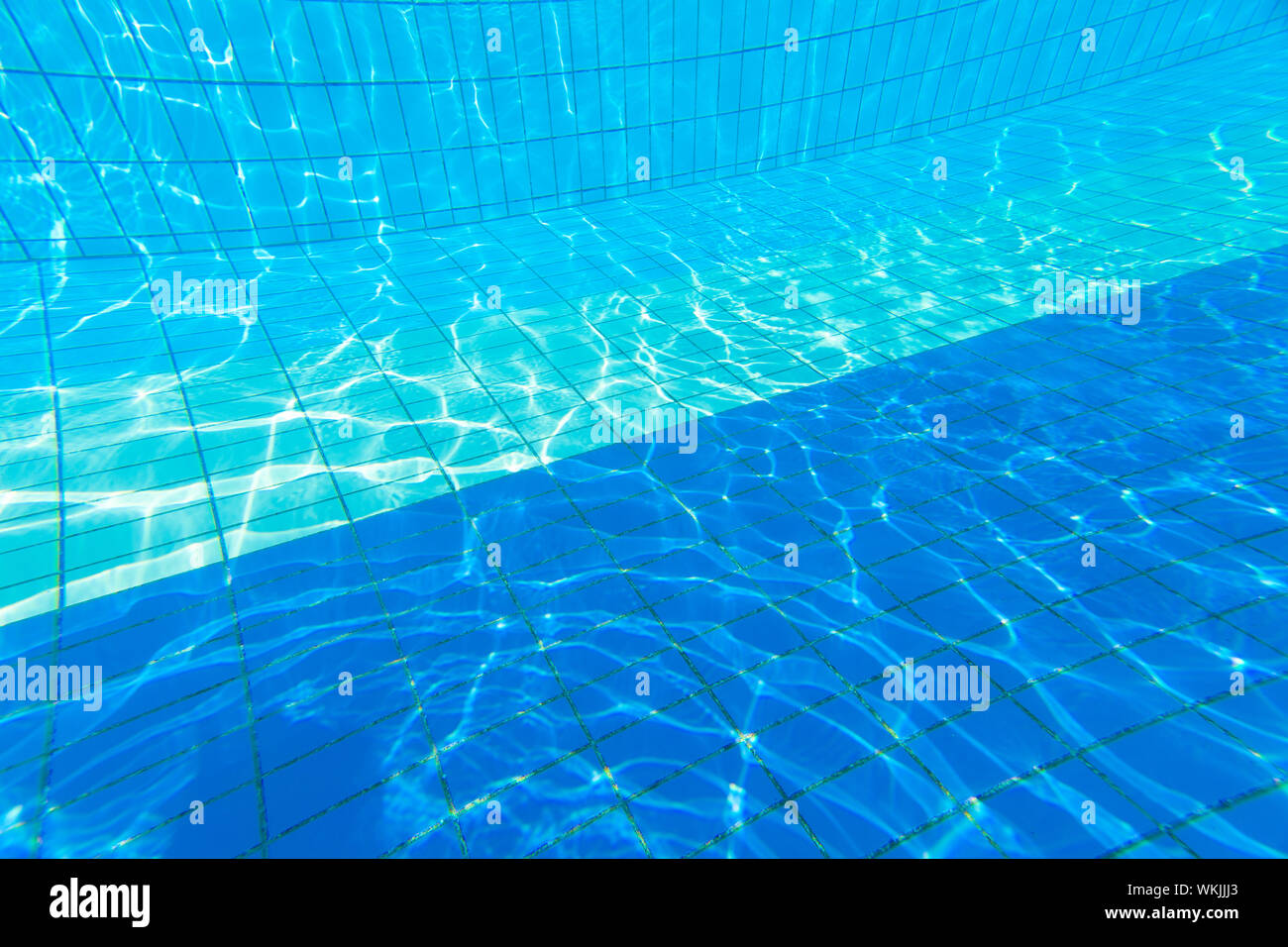 Blue water in a swimming pool Stock Photo - Alamy