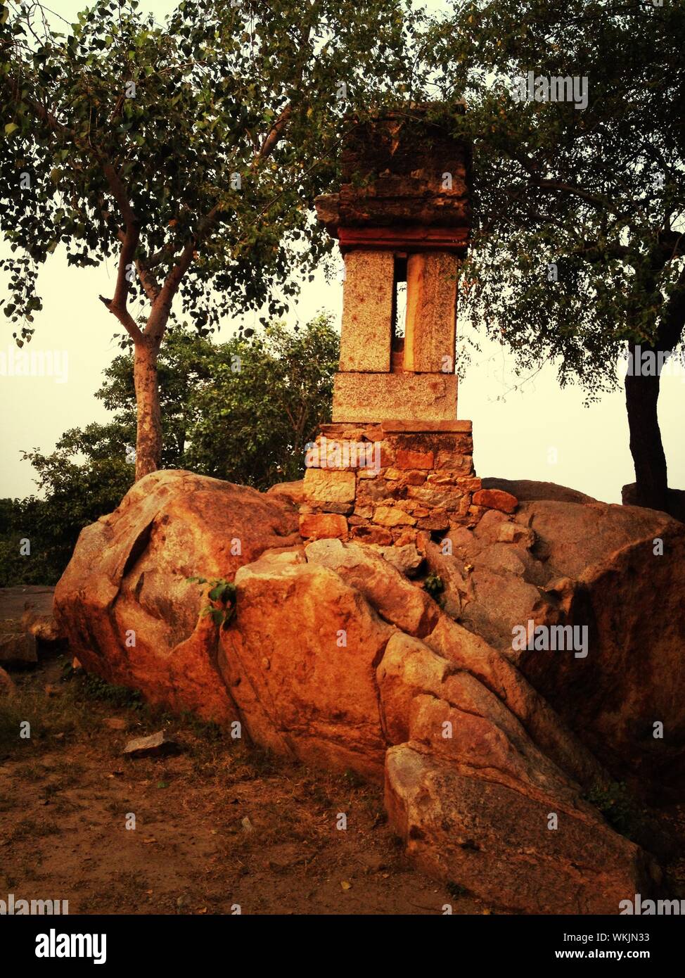 Monument trees hi-res stock photography and images - Alamy