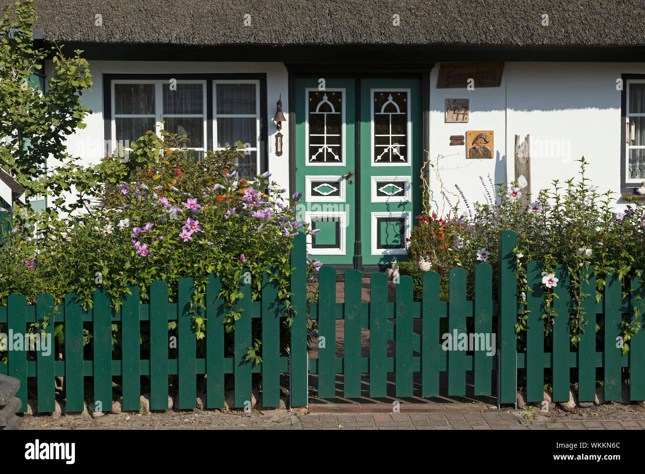 thatched house, Graal-Müritz, Mecklenburg-West Pomerania, Germany Stock ...