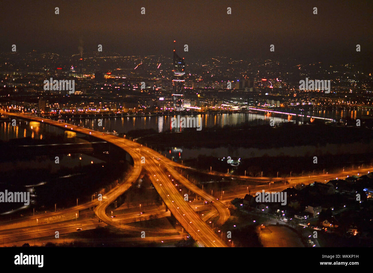 Roads intersection night hi-res stock photography and images - Alamy