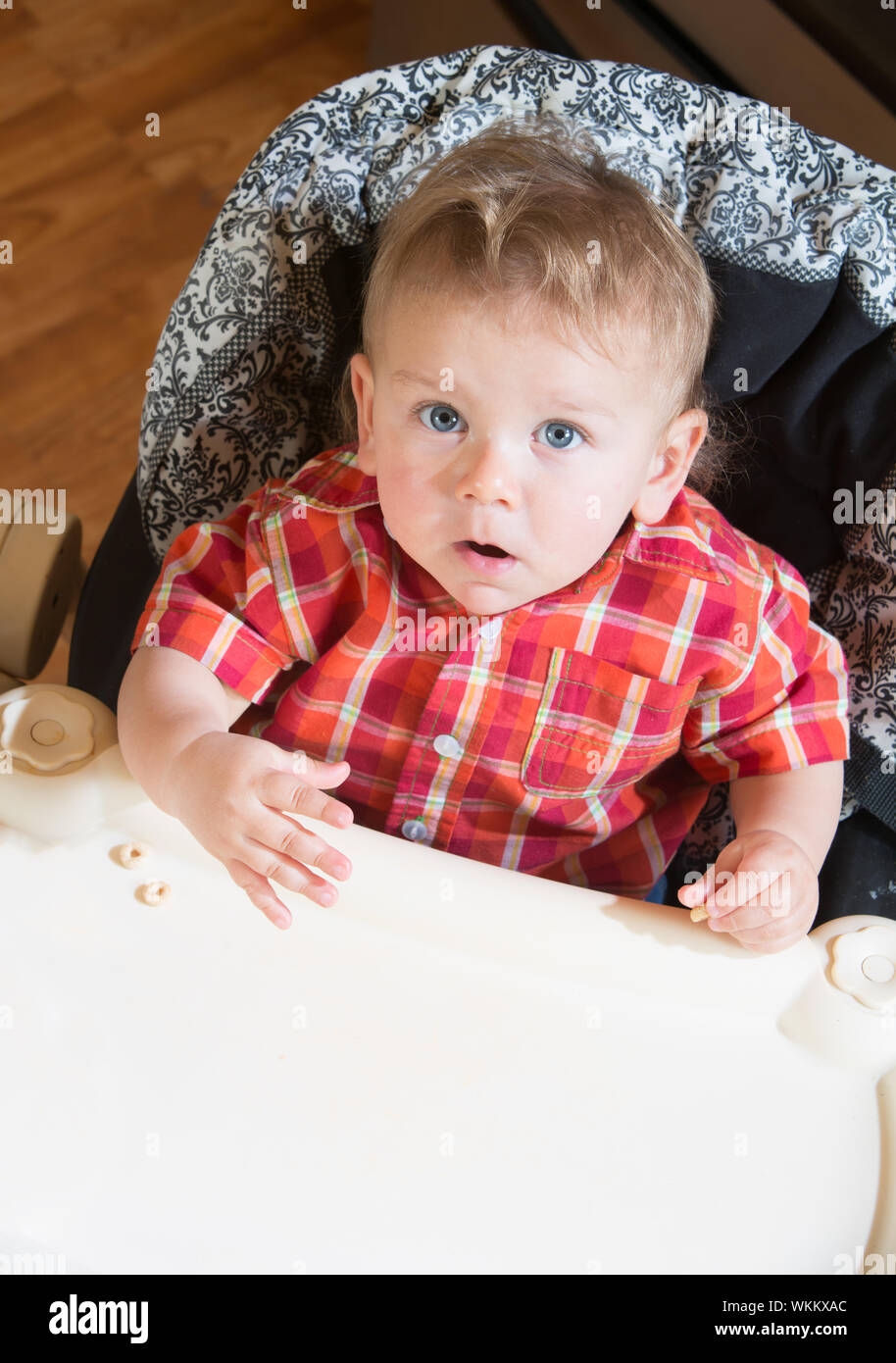 Chaotic house baby hi-res stock photography and images - Alamy