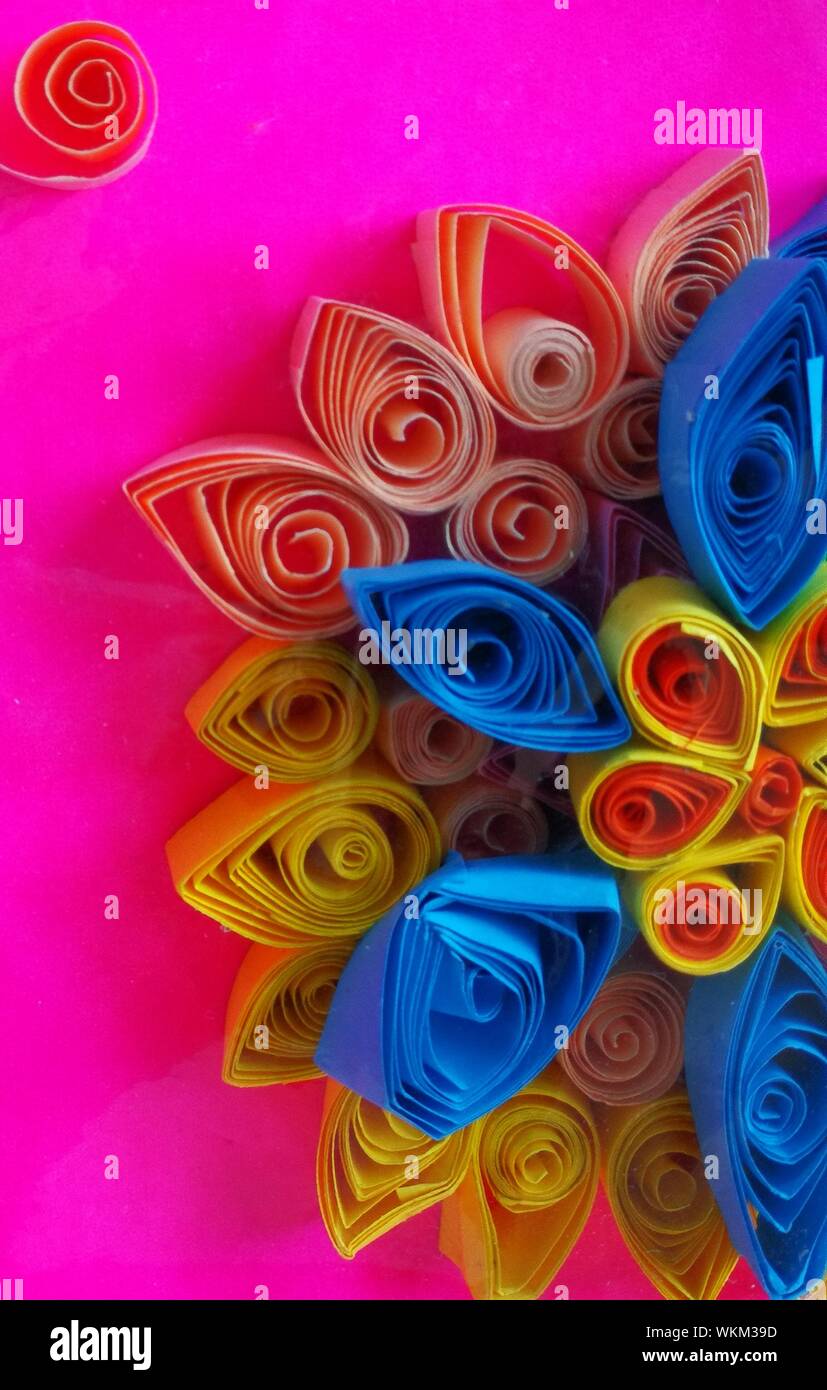 Arts crafts table hi-res stock photography and images - Alamy