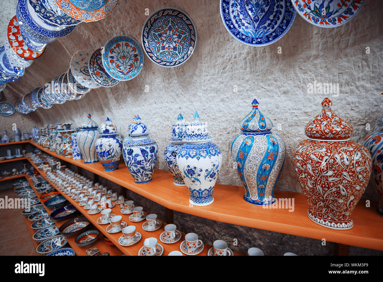 Ceramic art at pottery shop. Turkey Stock Photo - Alamy