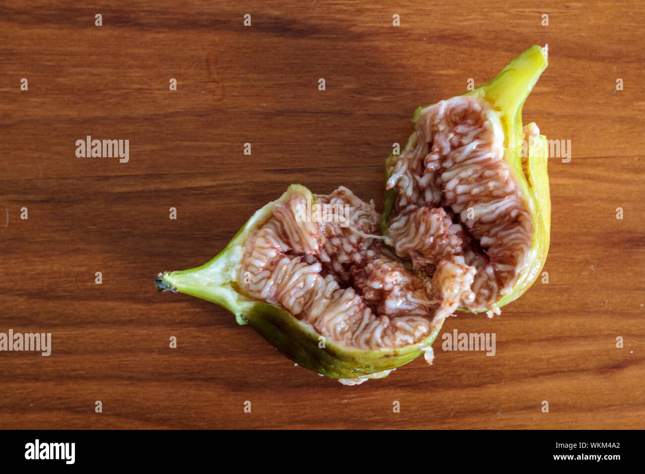 Fig sliced open hi-res stock photography and images - Alamy