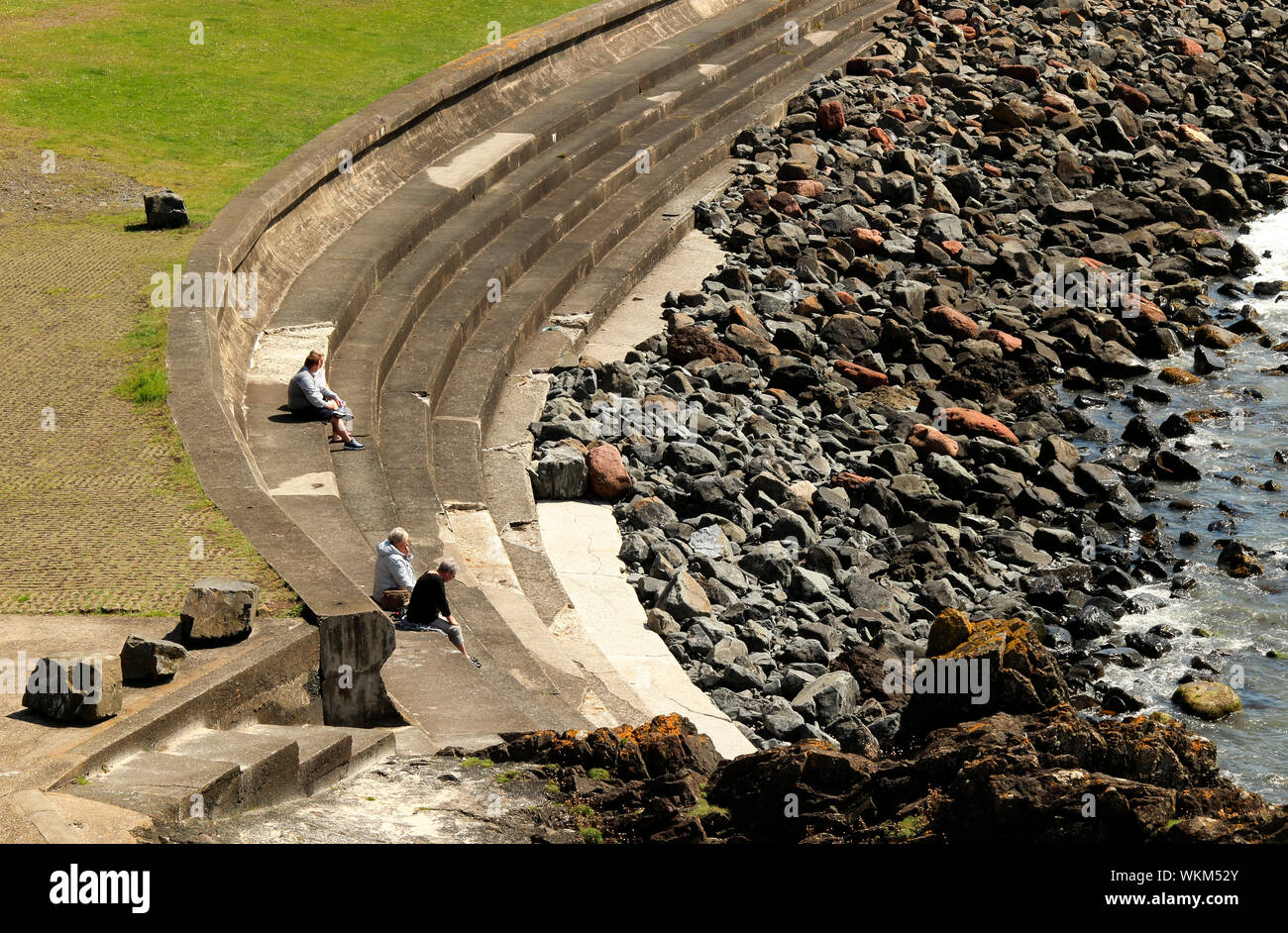 Harbour steps hi-res stock photography and images - Alamy