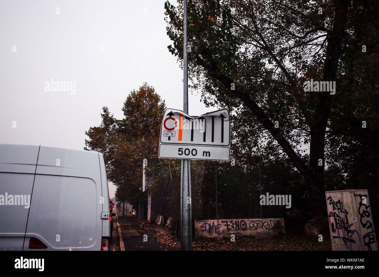 Damaged road sign hi-res stock photography and images - Alamy