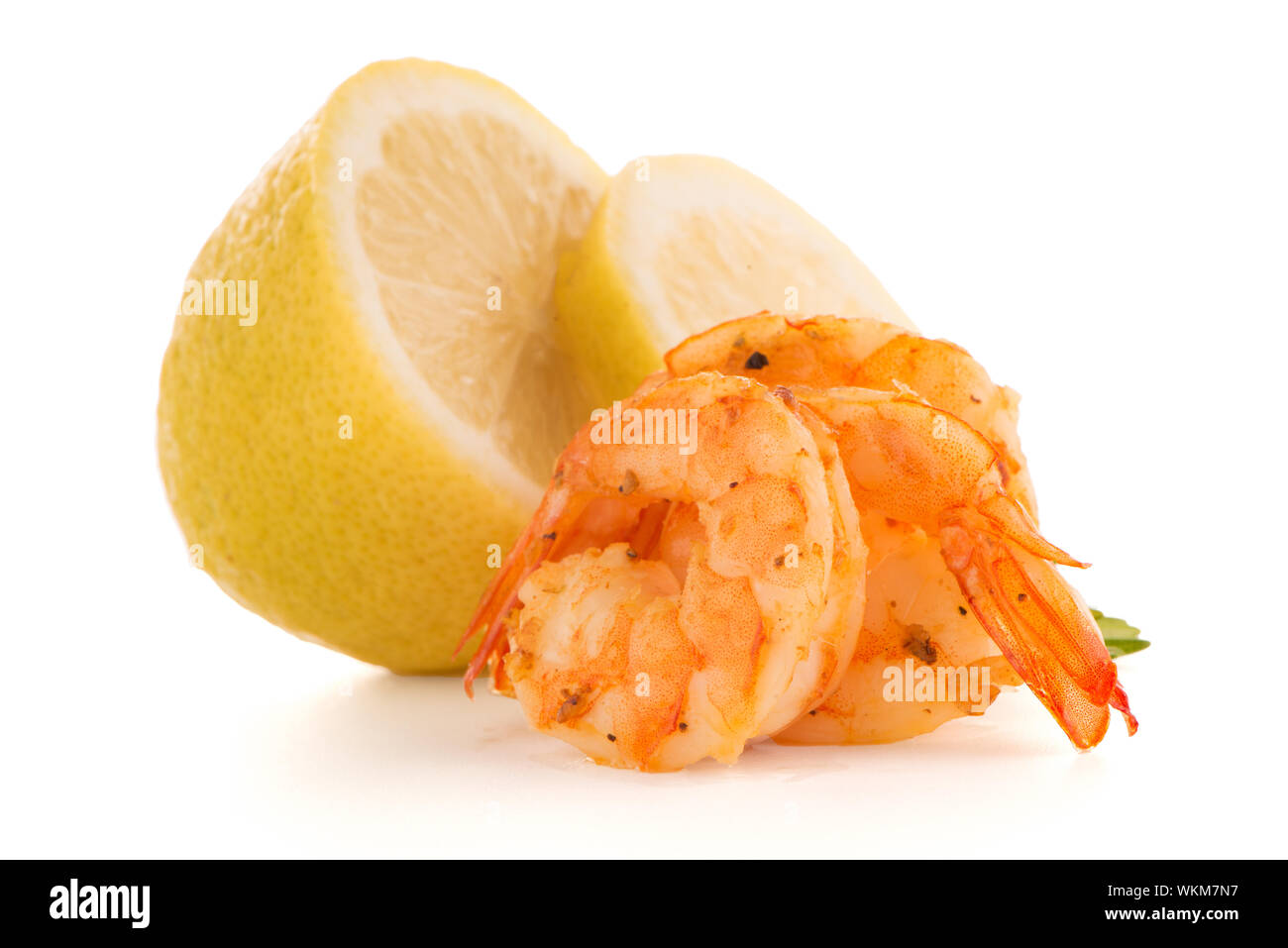 Fresh cooked shrimp with lime prepared to eat Stock Photo - Alamy