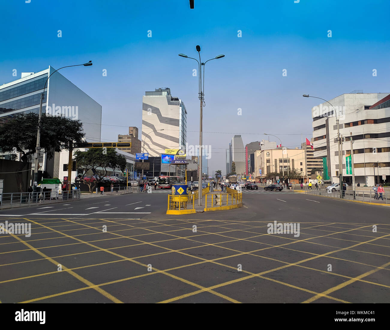 Traffic at the main highways Via expresa and Javier Prado at the ...