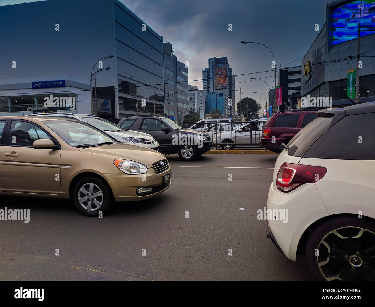 Heavy traffic in lima hi-res stock photography and images - Alamy