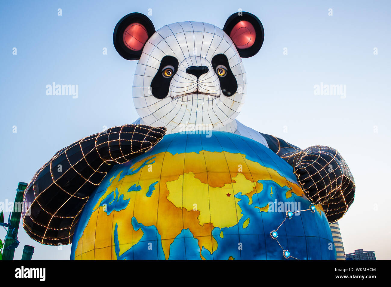 Chinese lantern festival panda hi-res stock photography and images - Alamy