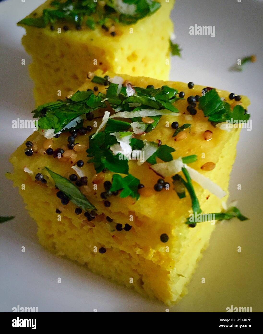 Dhokla hi-res stock photography and images - Alamy