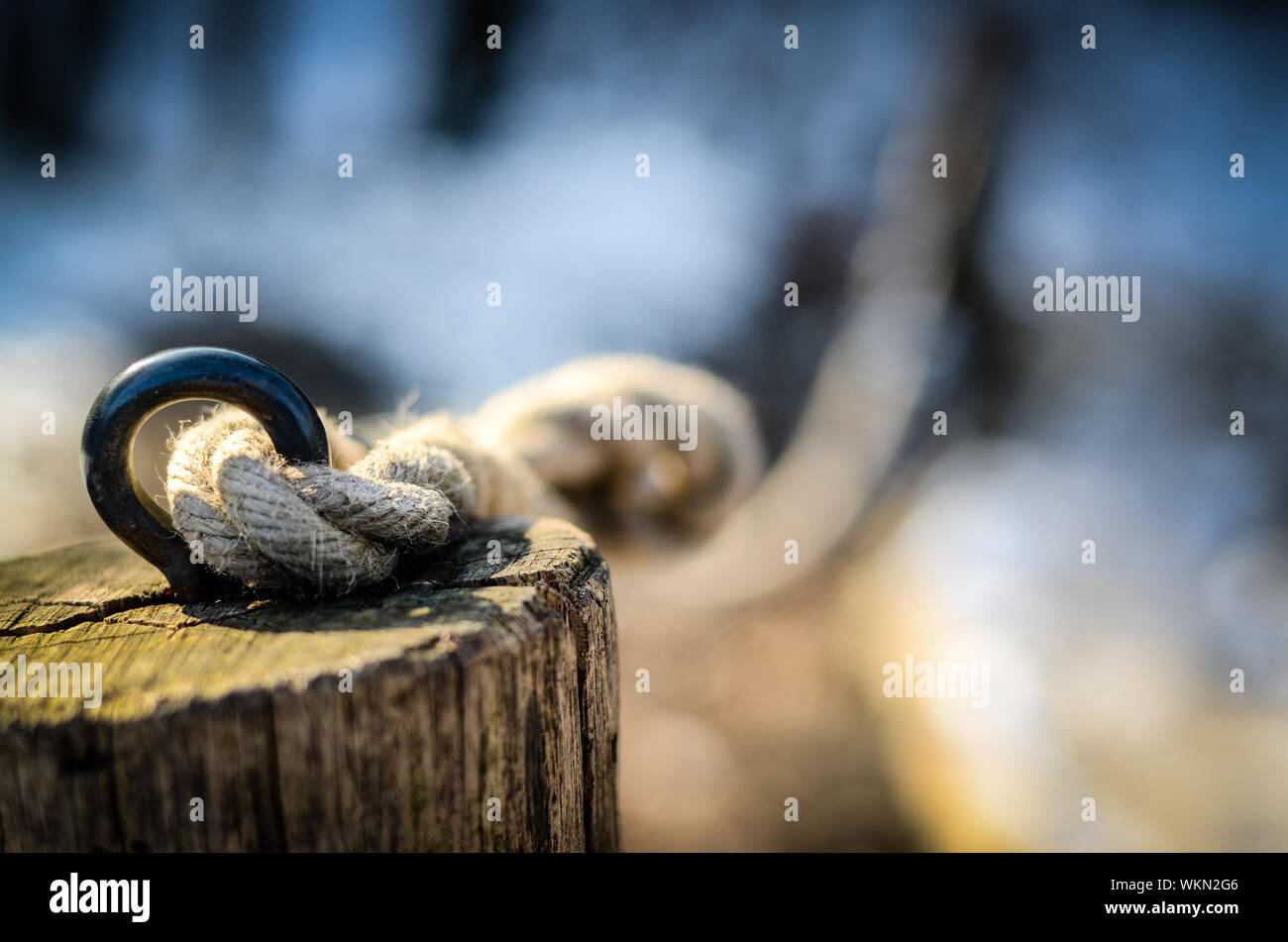 Rope rope ring hi-res stock photography and images - Alamy