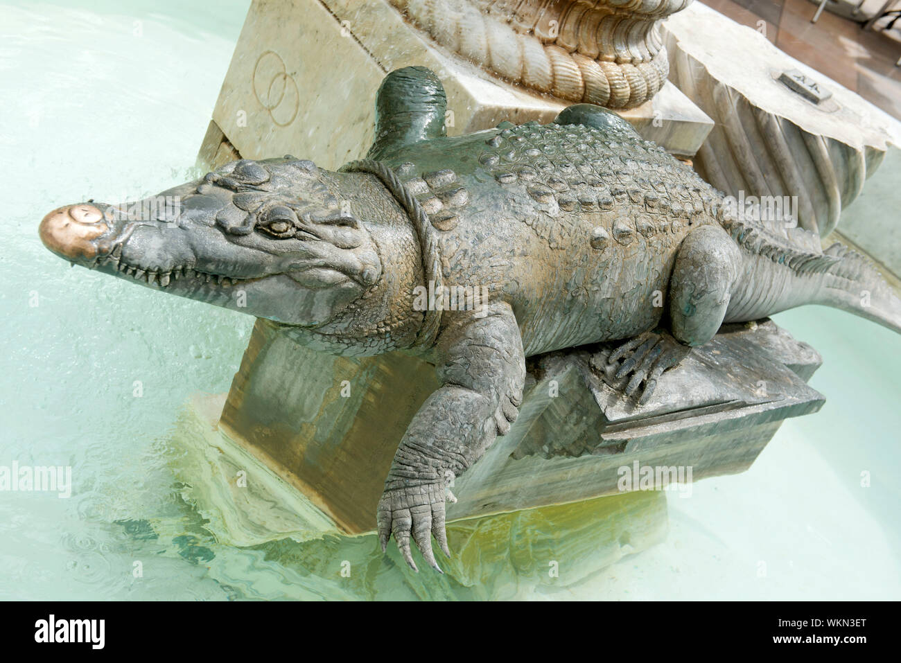 crocodile statue, Nimes symbol in Languedoc Roussillon, France Stock ...