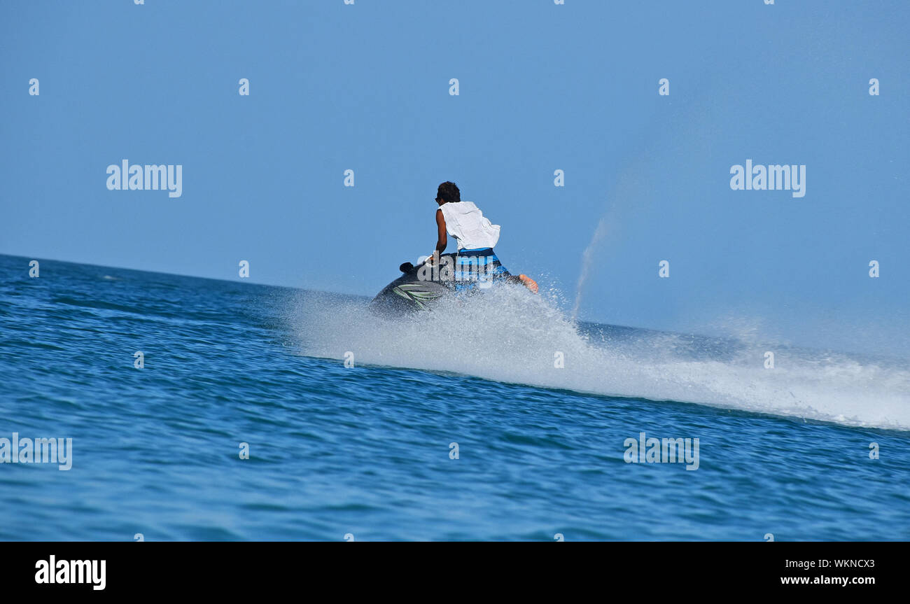 Speed boat rear view hi-res stock photography and images - Alamy